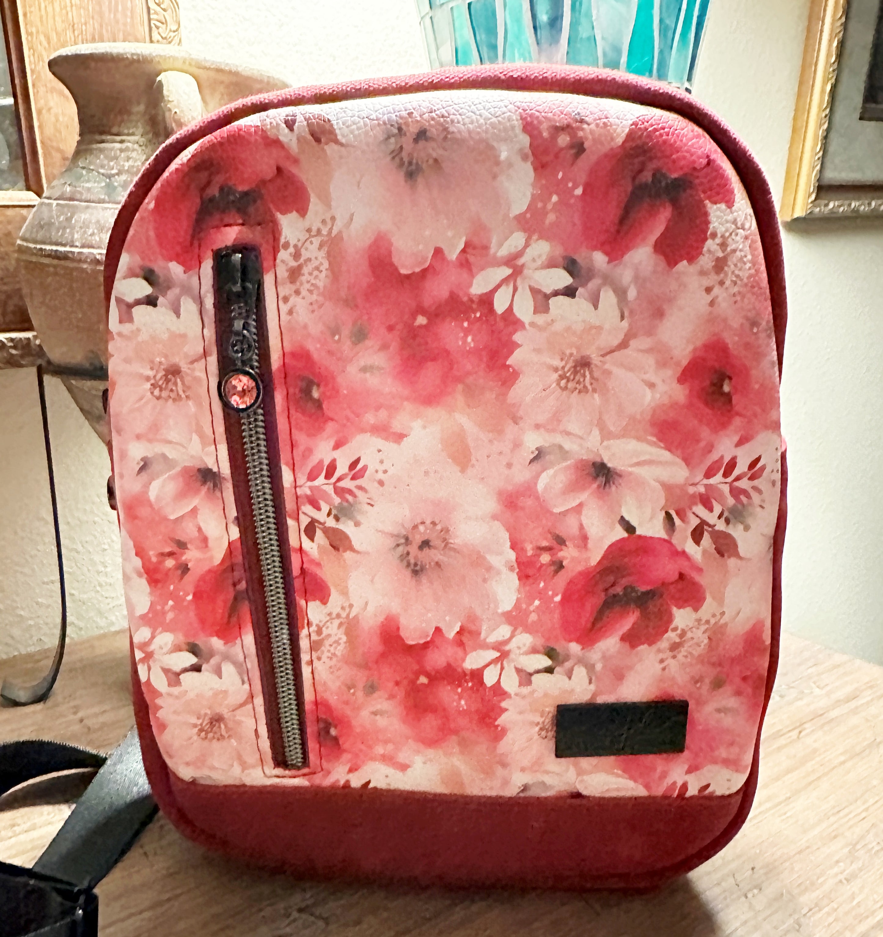 Pebble Mini Sling Bag – Jeannie's Designs